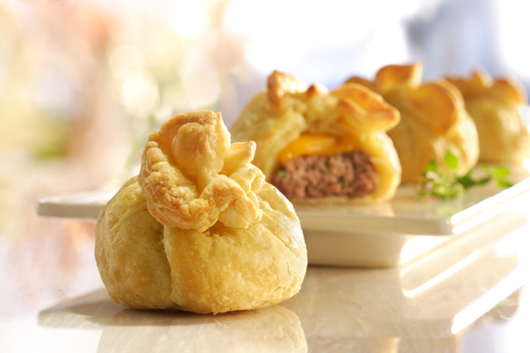 Mini-Cheeseburger Pastry Bundles - Puff Pastry